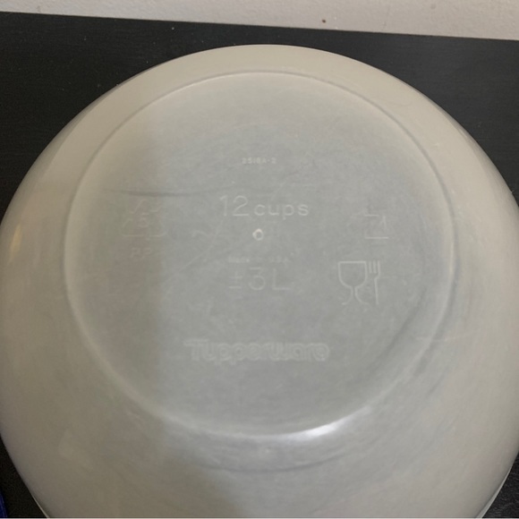 Tupperware | Kitchen | Tupperware Mixing Bowls 2 258a And 1 2372 With ...